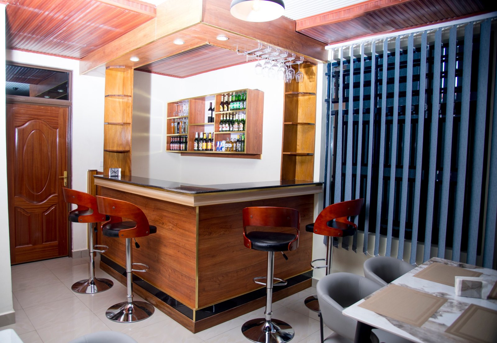 Shaster city Hotel